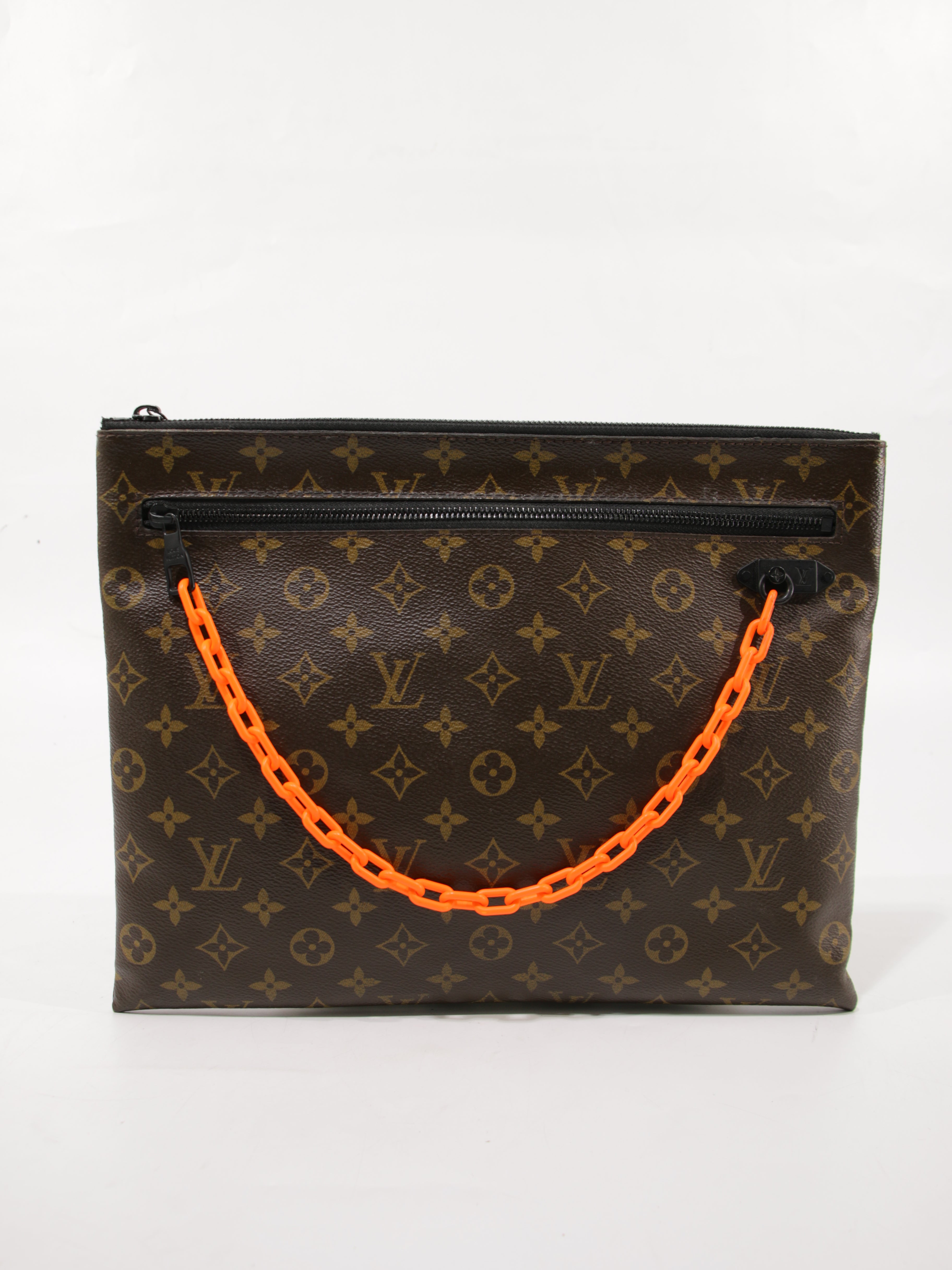 Pouch – Collector's Cage